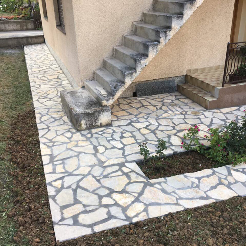 Struganik Lomljeni kamen - MV Stone