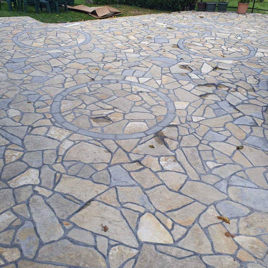 Struganik Lomljeni kamen - MV Stone